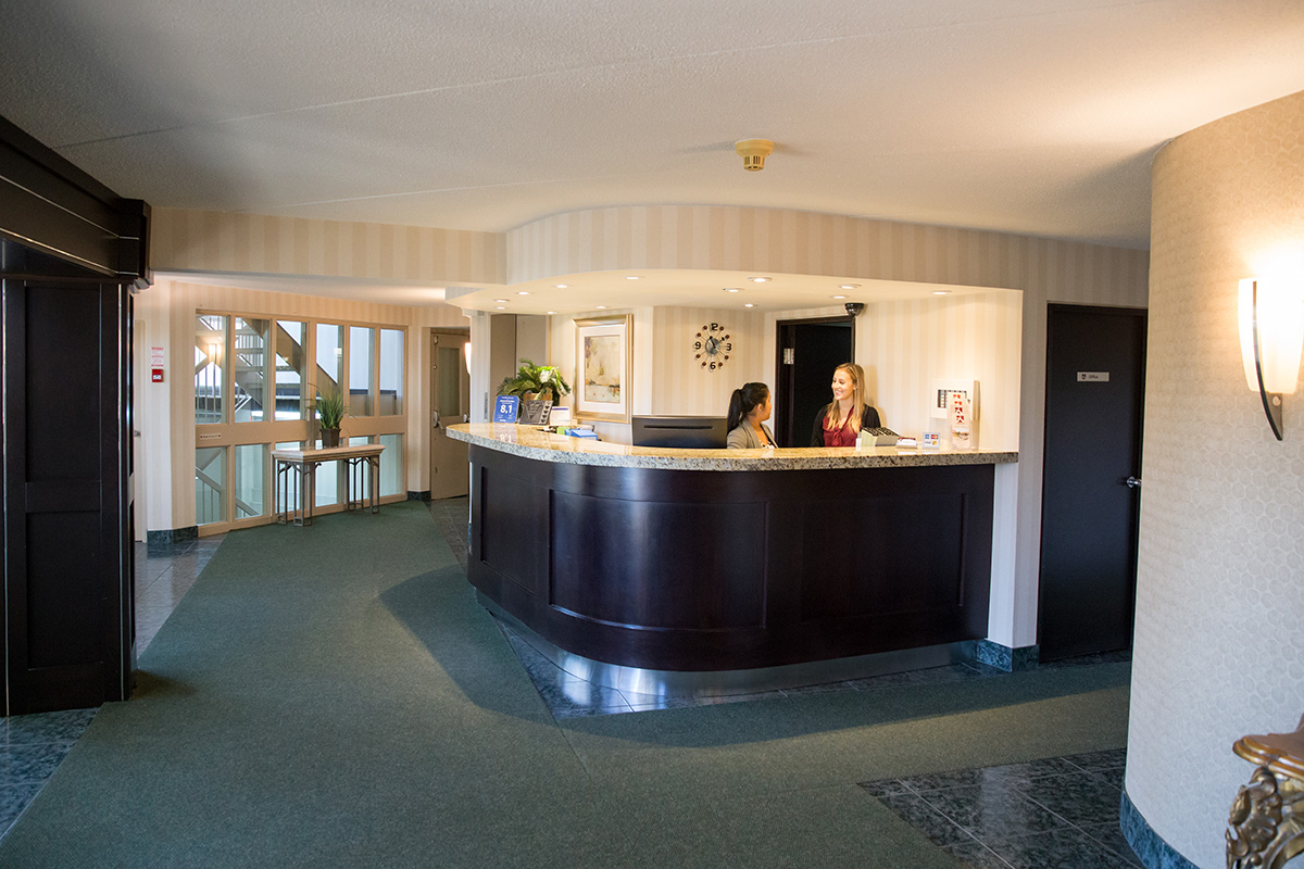 Accommodations in Hamilton | Admiral Inn Hotel