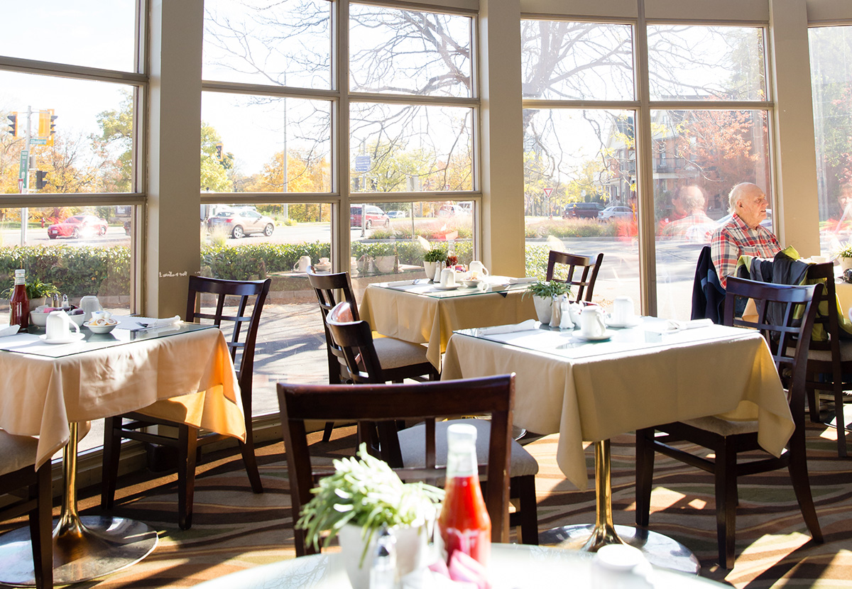 Accommodations in Hamilton | Admiral Inn Hotel